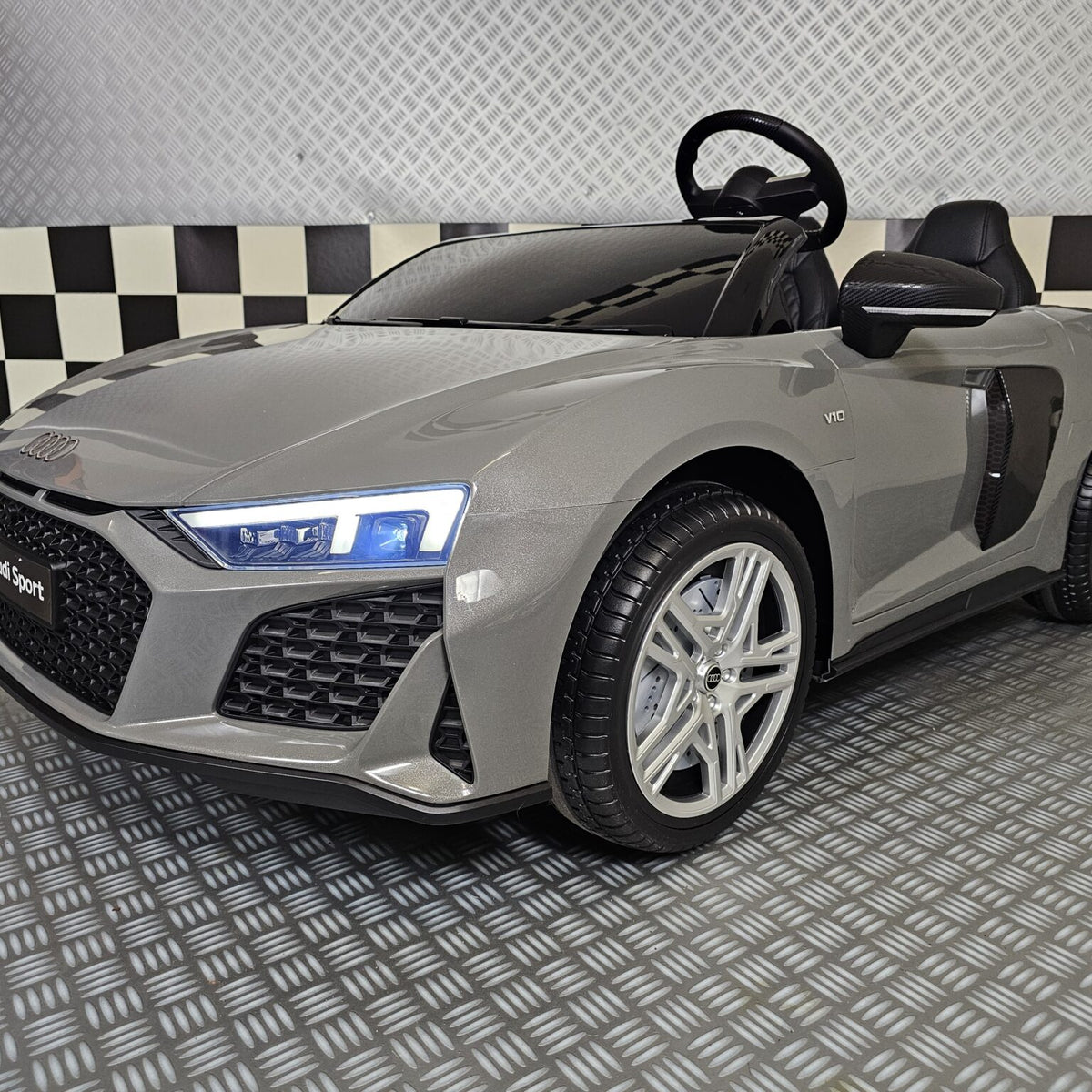 Børnebil Audi R8 XXL til 2 personer 24 volt – FjernstyretDK